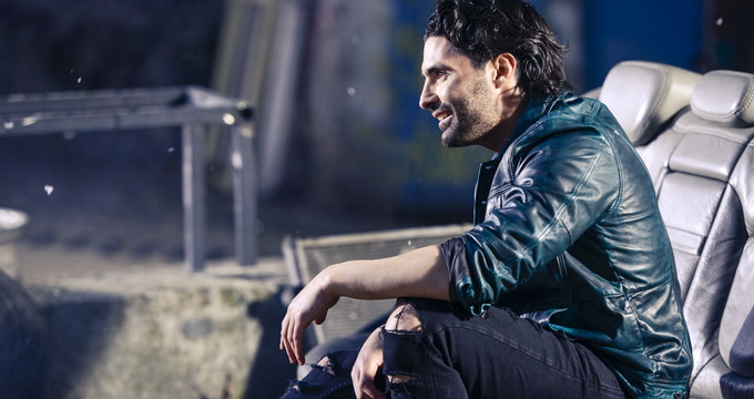 Pepe, boxing si jogging in padure! Vezi cum l-au fotografiat paparazzi!