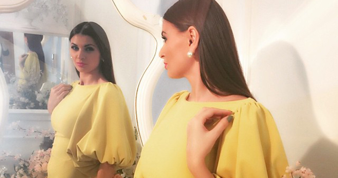 Ramona Gabor ii face concurenta surorii Monica! A imbracat rochia de mireasa