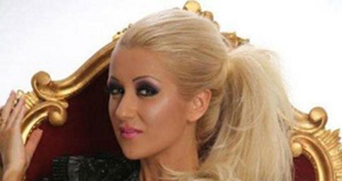 Pe Raluca Tanase de la Bambi nici prietenele nu o mai consoleaza! Vezi ...