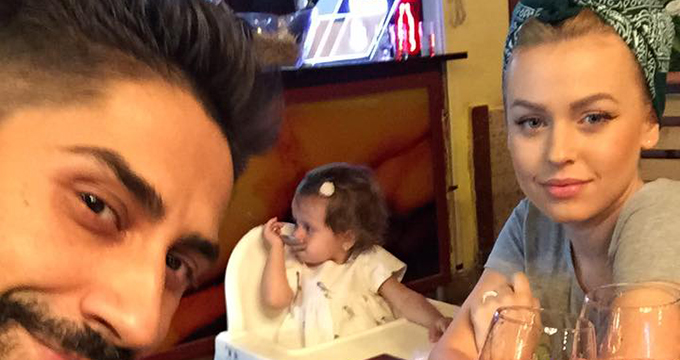 Vara nu doarme, dar ce face iarna? Connect-R si-a lasat sotia singura ...