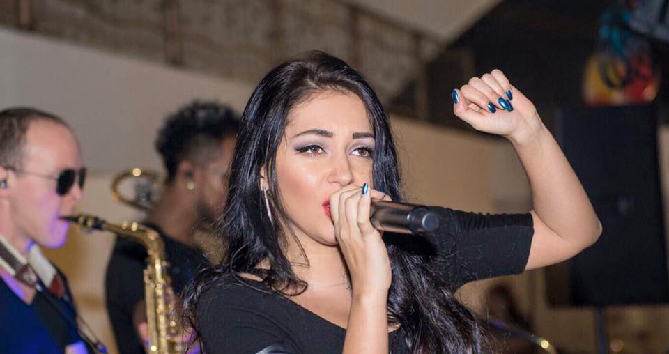 Elena de la Mandinga a plecat din trupă. Află ce s-a întâmplat şi cine ...