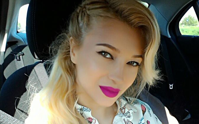 Cum arată LORA fără pic de machiaj. Fanii au reacţionat imediat! "Eşti..."