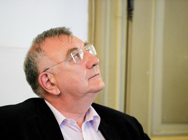 ANDREI CHILIMAN a fugit de pe ”frontul” alegerilor şi a dat-o pe bere!