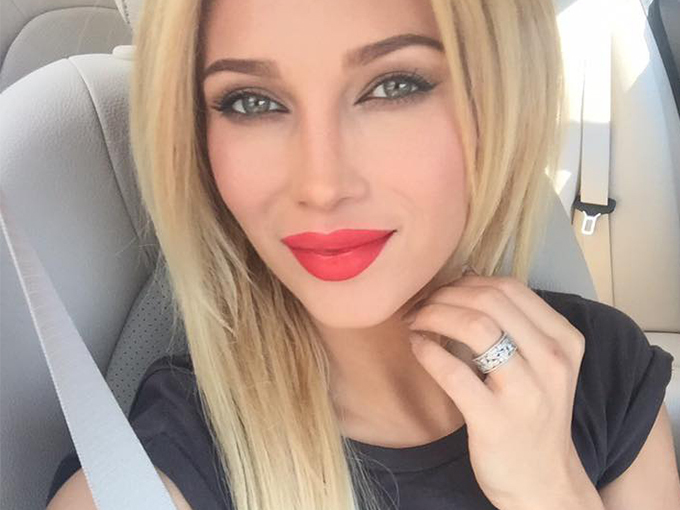 LORA a cântat toată noaptea la o nuntă, iar la final a primit doar 80 ...