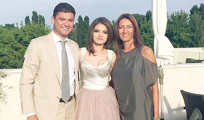 Povestea din spatele relaţiei cu naşul de cununie! Ce s-a întâmplat, de ...