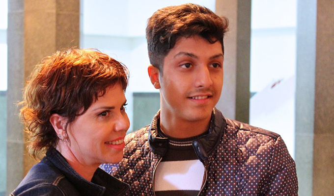 Răsturnare de situaţie în scandalul dintre LUMINIŢA ANGHEL şi fiul ei ...