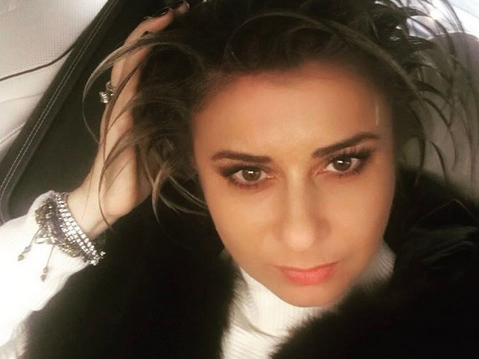 ANA MARIA PRODAN a apărut doar c-un prosop pe ea! Imaginea a ajuns ...