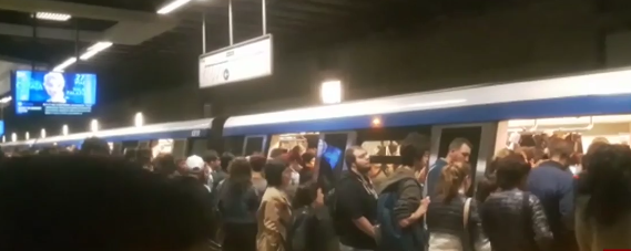 Circulaţie îngreunată la metrou! Ce s-a întâmplat