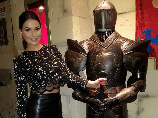 DEEA MAXER pregăteşte o nouă schimbare de look:,,O mare transformare…‘’