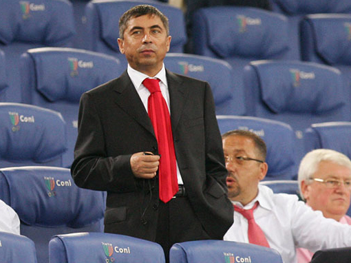 IMAGINI EXCLUSIVE Văduva lui Vasile Turcu a trecut pe la mormântul ...