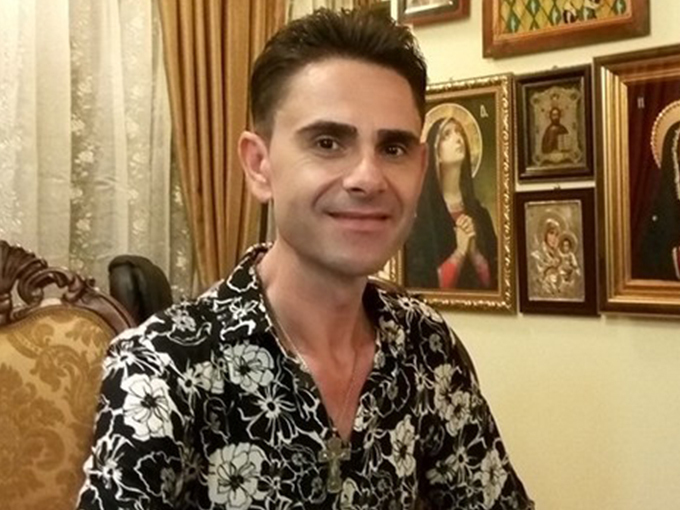 Imagini emoționante de la mormântul cântărețului Aurelian Preda! Ce a ...