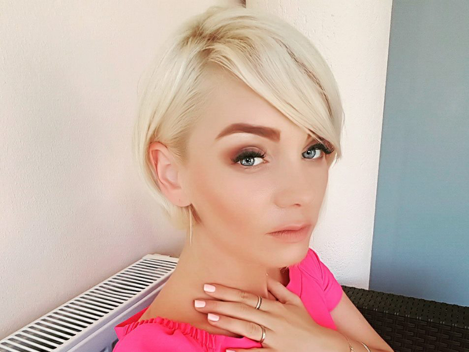 Un nou artist o pune la zid pe MARIA CONSTANTIN:’’Eşti o mare ...