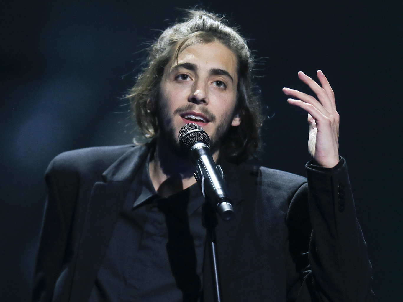 Câştigătorul Eurovision, în stare critică! Salvador Sobral are nevoie ...