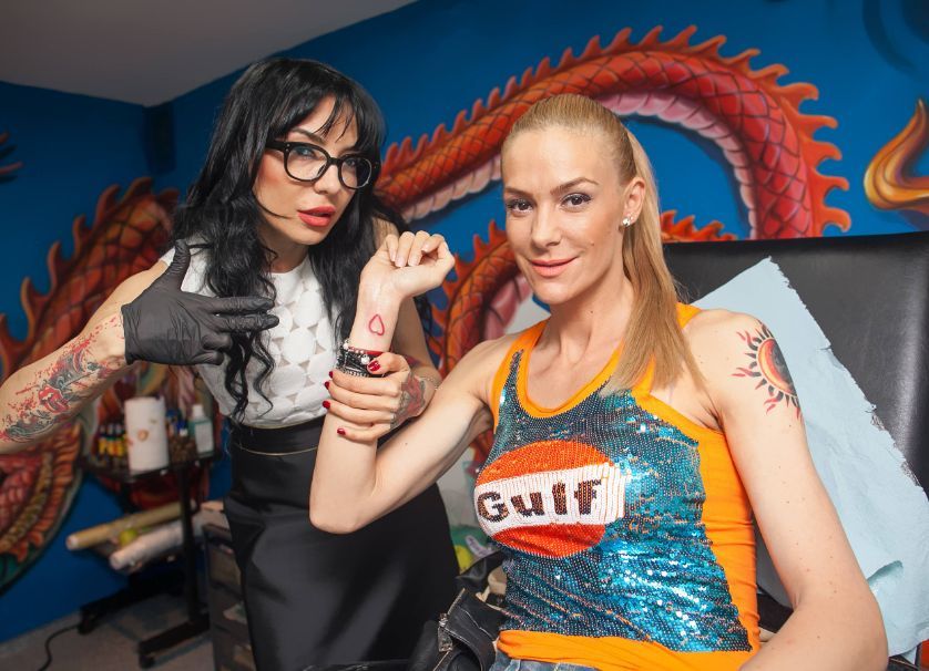 Roxana Ciuhulescu, mesaj emoţionant pentru Dj Wanda: „Eşti puternică şi ...