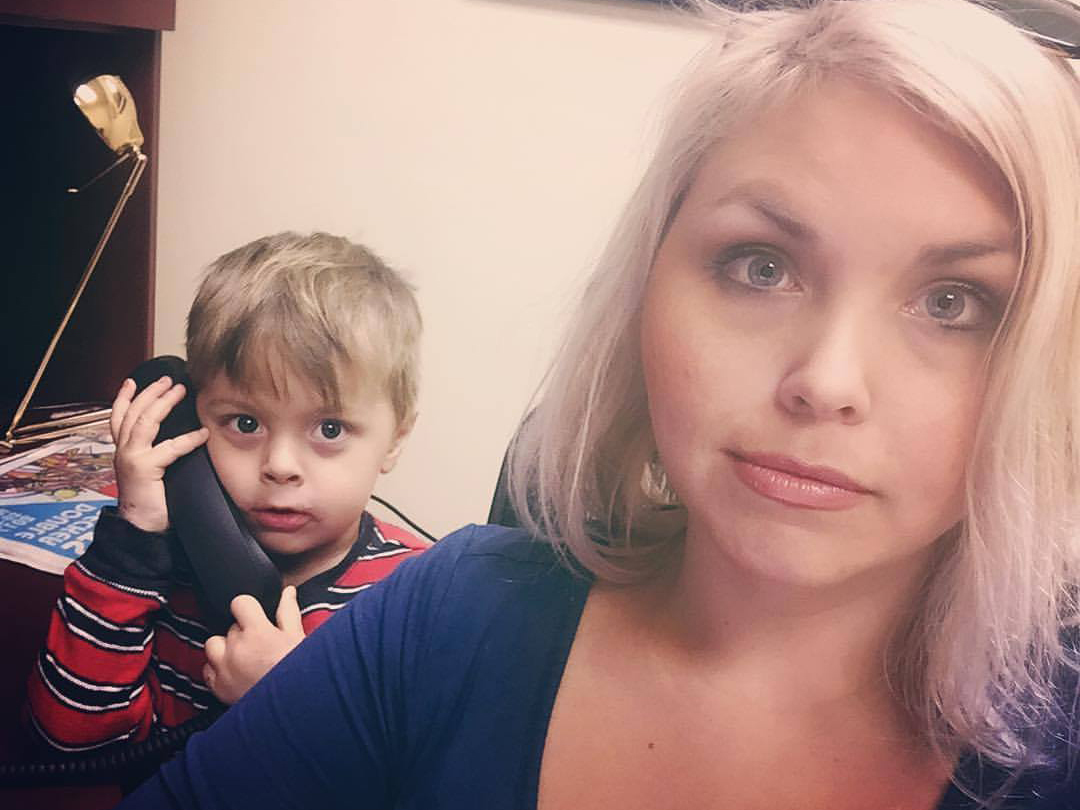 "Vând copil de 3 ani. 12 dolari sau cea mai bună ofertă", mesajul unei ...