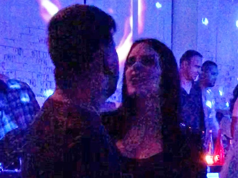 VIDEO EXCLUSIV. Puştoaica l-a zăpăcit cu un dans mega-erotic pe fiul ...