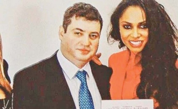 Cu ce rămâne Laurette după divorţul de Ciprian Nistor! S-a ales cu o ...