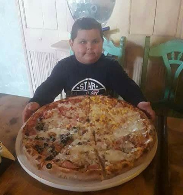 VIDEO / A devenit faimos pe internet cu limbajul lui "colorat"! Emiluţ ...