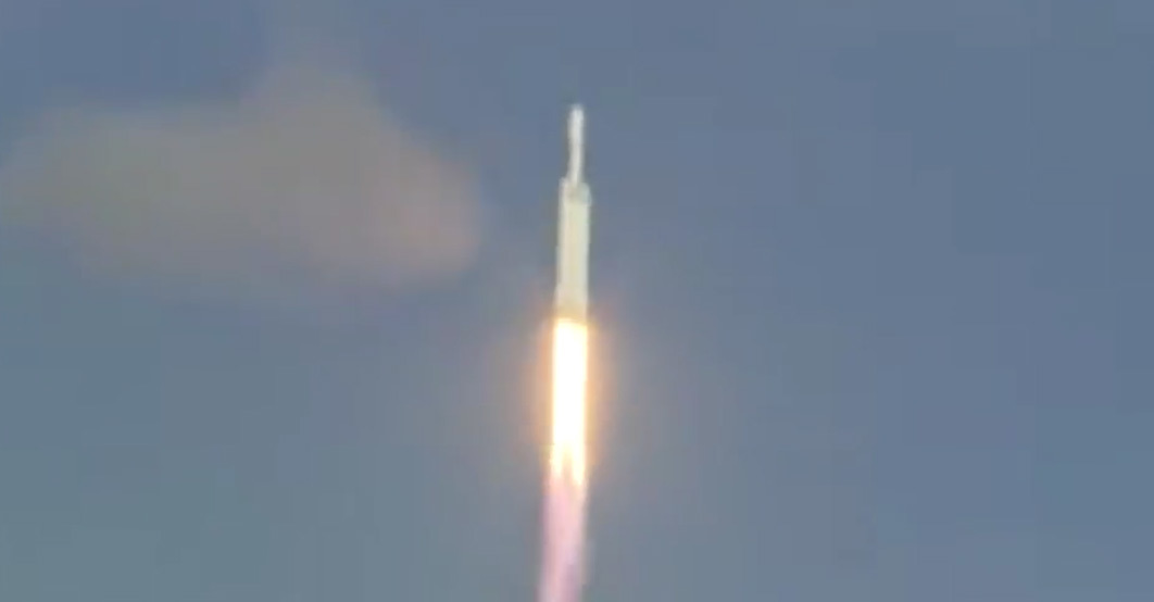 SpaceX a lansat cea mai puternică rachetă din istorie!