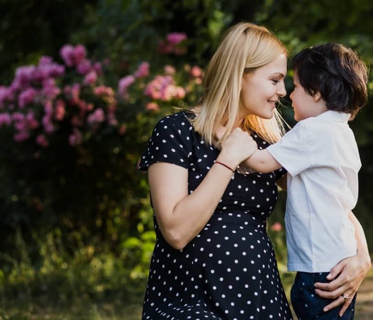 Lavinia Petrea a născut. Vedeta PRO TV și-a prezentat prințesa lumii ...