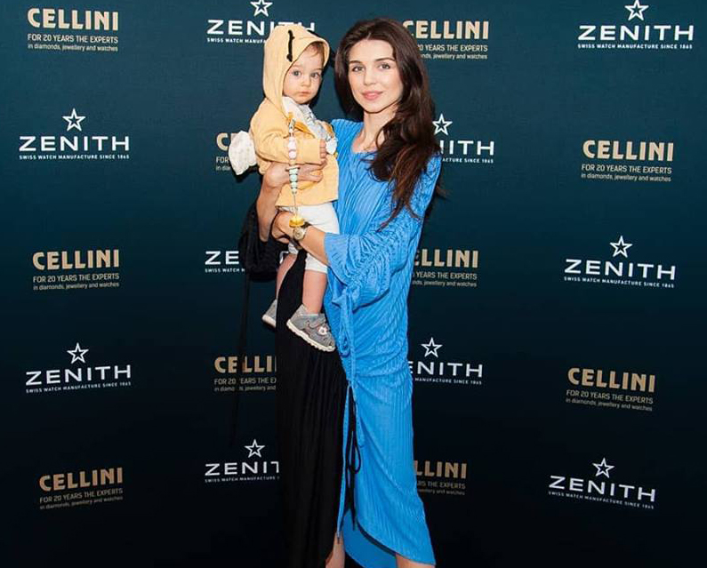 Soția lui Vladimir Drăghia, Alice Cavaleru, criticată de fani pentru felul în care o îmbracă pe ...