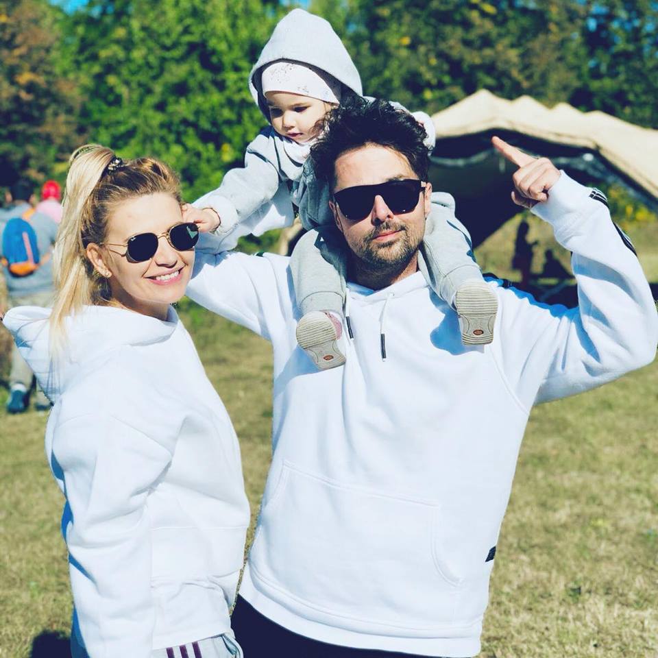 Așchia nu sare departe de trunchi. Fetița lui Tudor de la Fly Project ...