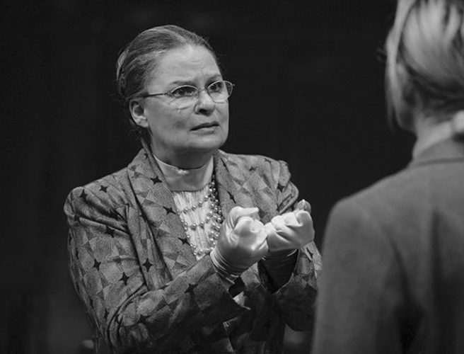 Momente emoționante la căpătâiul actriței Ilinca Tomoroveanu. Aplauze ...