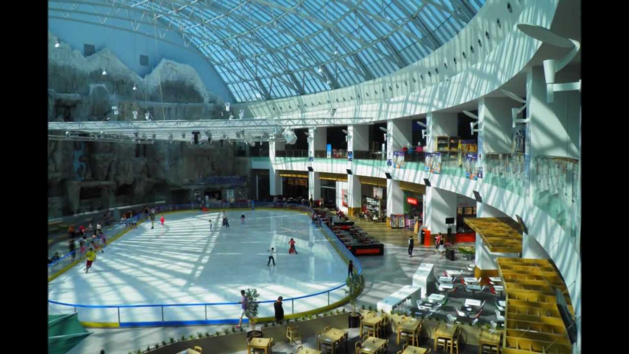 Incendiu la mall-ul AFI Cotroceni! De unde a plecat focul