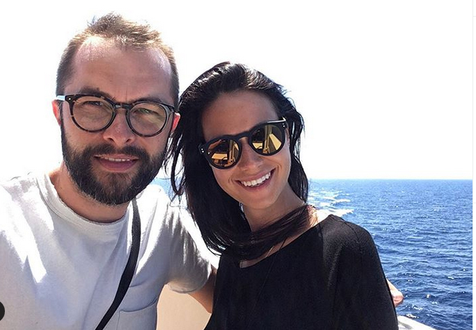 Andreea Moldovan, cu burtica de gravidă la soare. Uite cum arată ...