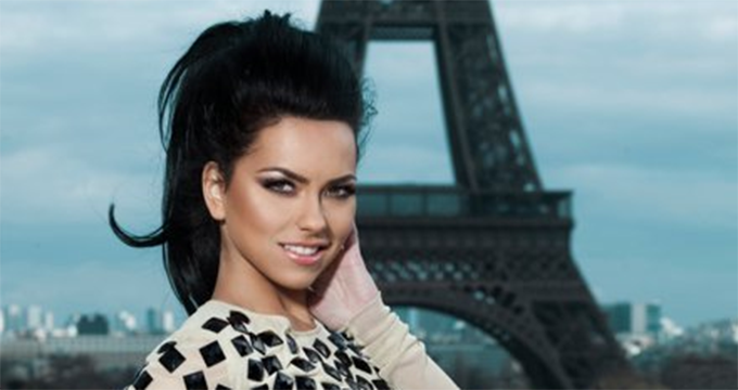 Inna și-a luat fanii prin surprindere. A pozat aproape goală, iar ...