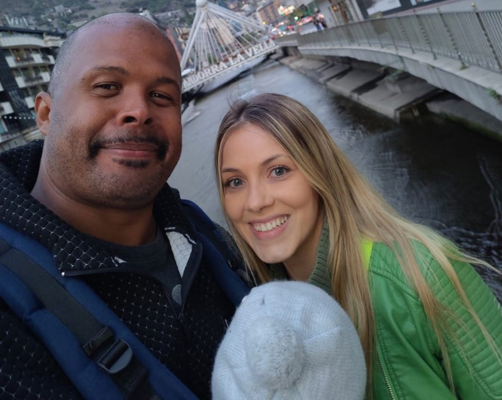 Cabral și Andreea Ibacka au fost jefuiți în vacanță. Prezentatorul l-a ...