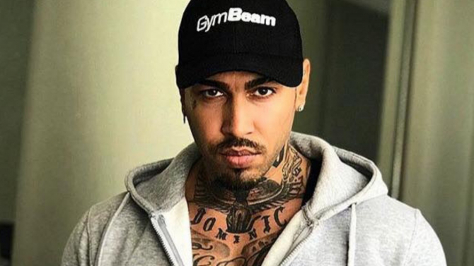 Alex Velea, apariție șocantă pe scenă la Sărbătorile Iașiului. Cum a ...