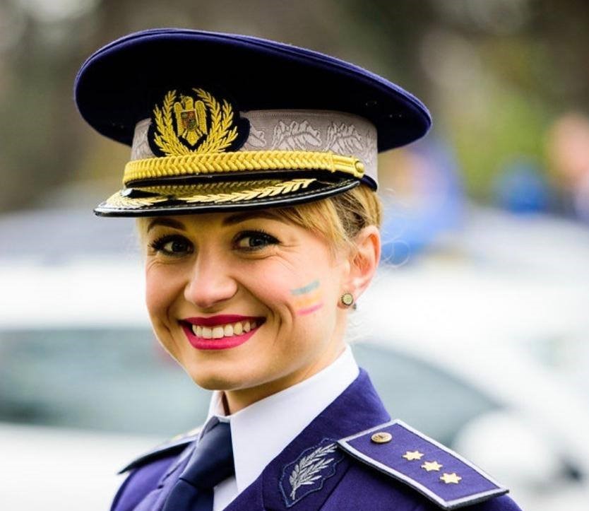 Ce polițiste frumoase avem! Ele vor defila pe 1 Decembrie