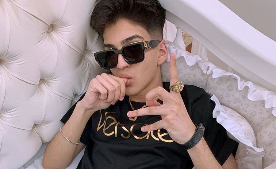 O să râzi cu lacrimi! Care este numele din buletin al lui Abi Talent ...