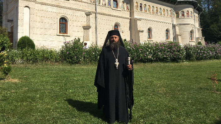Starețul Mănăstirii Nechit din Neamț, dus cu elicopterul SMURD la ...