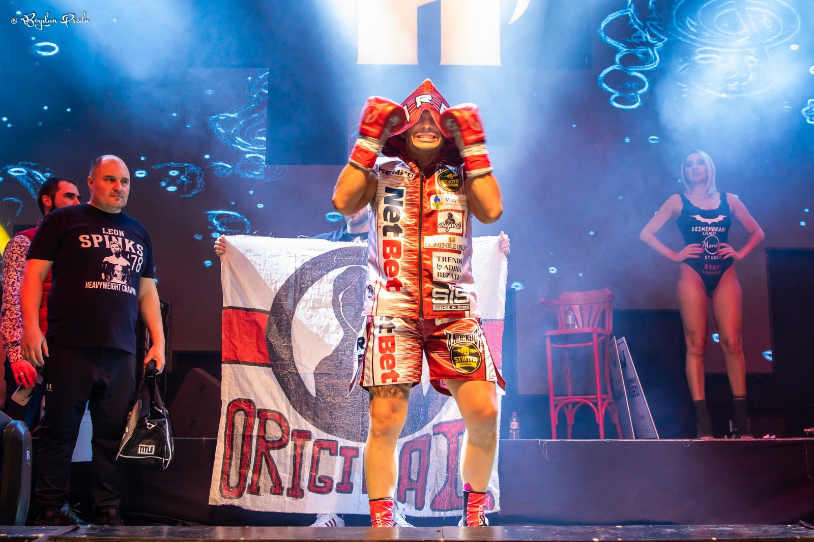 Cancan.ro - Debut de senzație în boxul românesc!