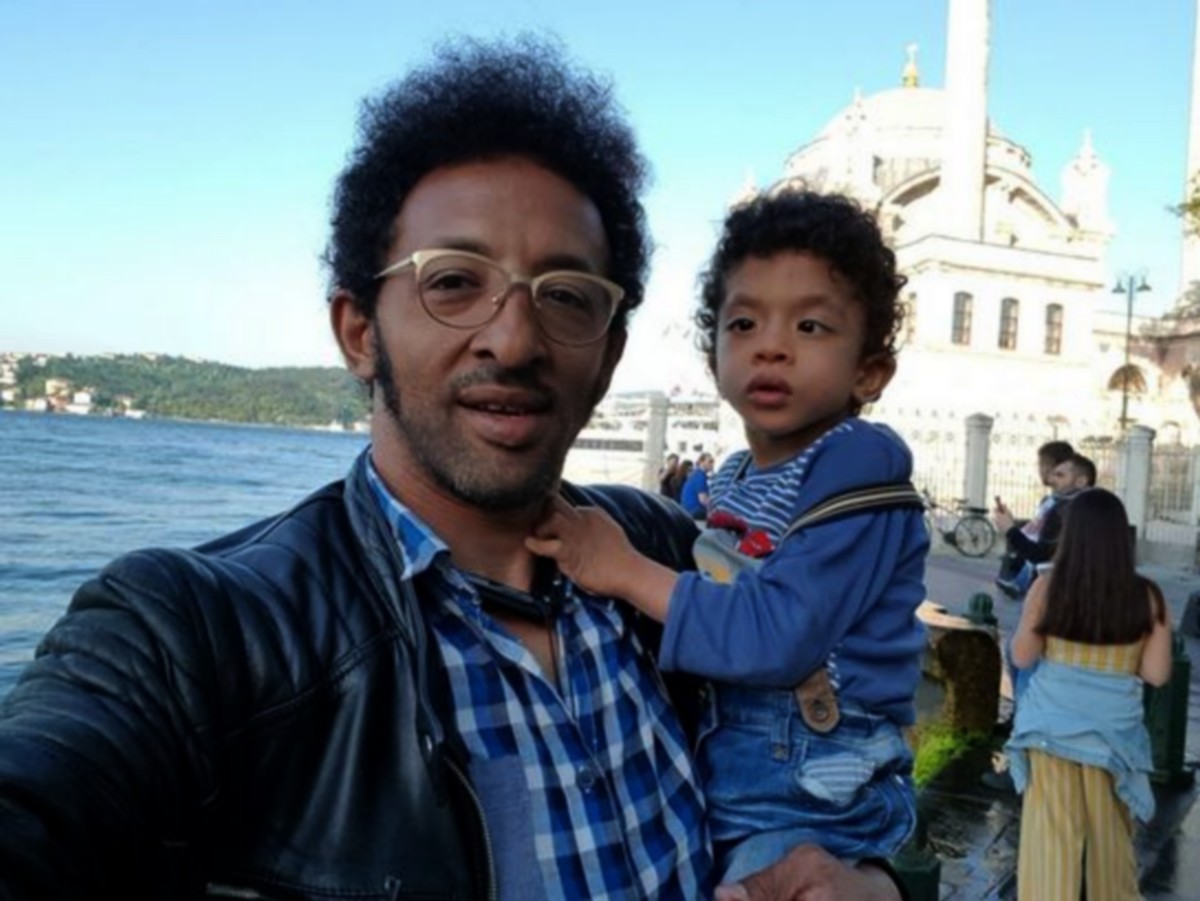 Kamara e disperat! Are nevoie, URGENT, de 100.000 de euro pentru ...