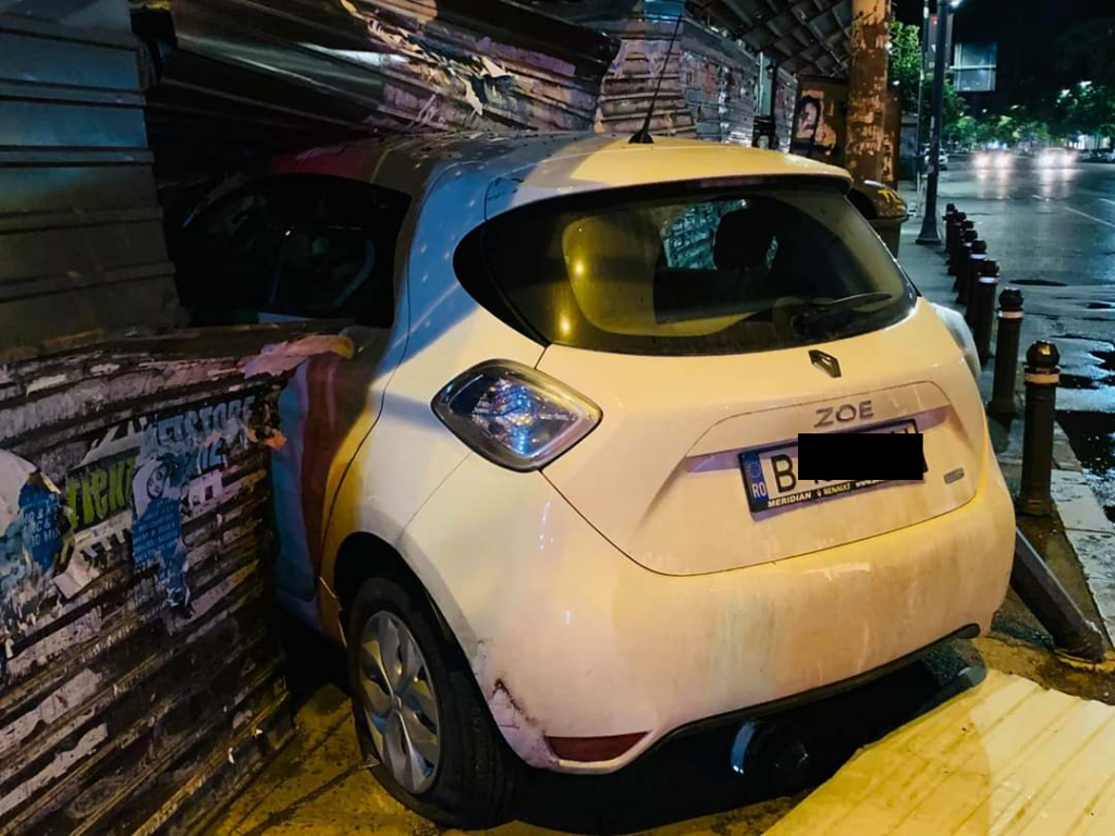 Un polițist a fost lovit intenționat cu mașina de un șofer Bolt. După ...