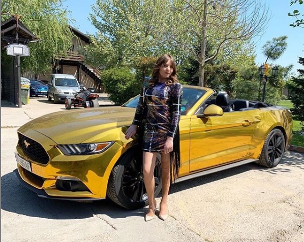 Câți ani avea Vulpița, când l-a "tradus" prima dată pe Viorel. A fost ...