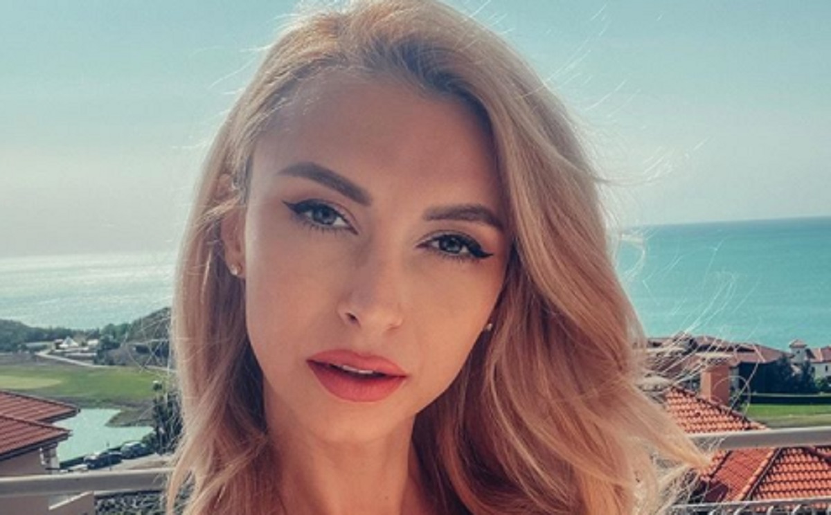 Care este, de fapt, relația dintre Andreea Bălan și familia lui Tiberiu ...