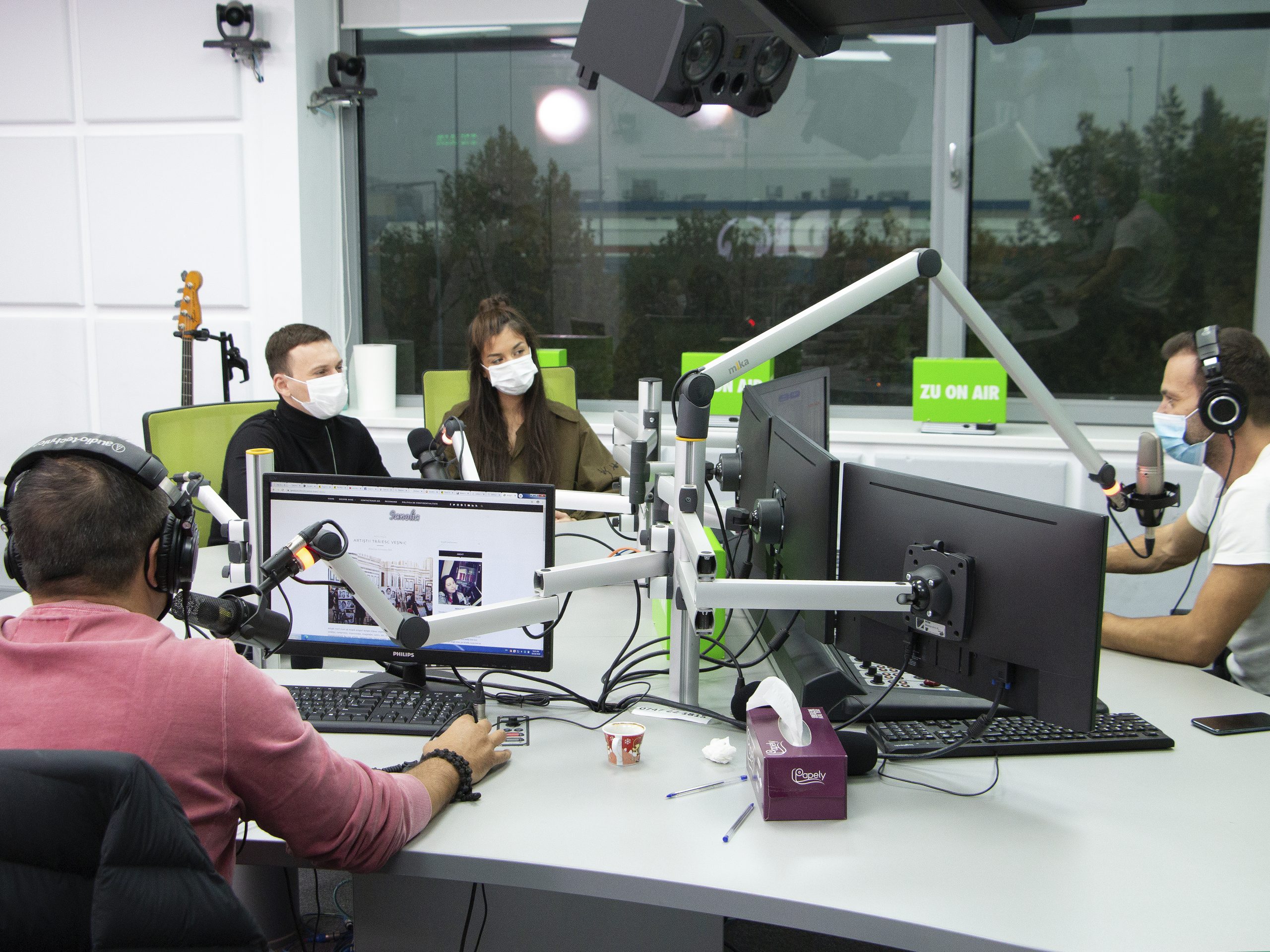 Premieră în MORNING ZU: The Motans și EMAA cântă „Insula", LIVE, la ...