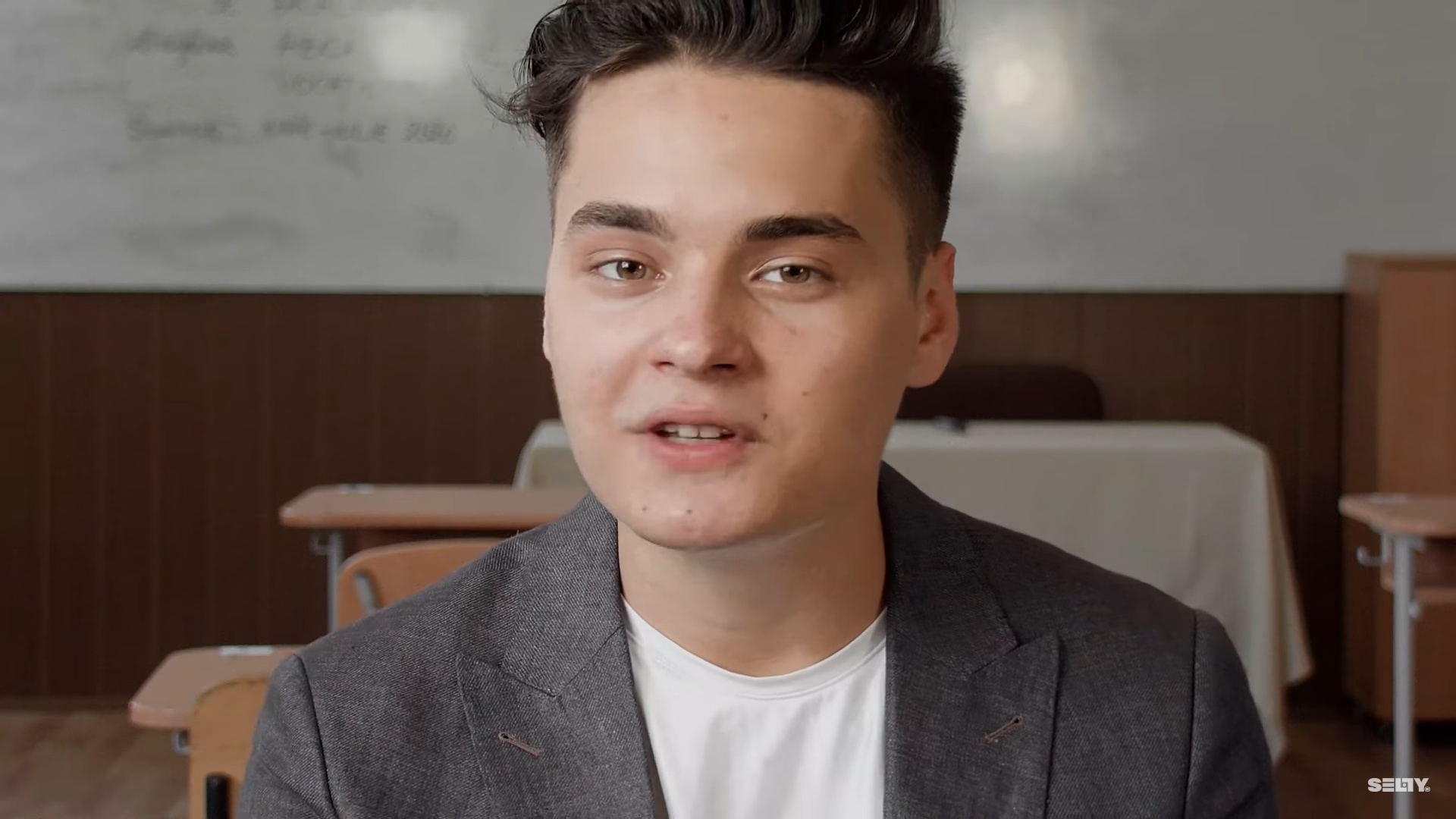 Selly își lansează de Ziua României propriul show de dezbatere. Cum ...