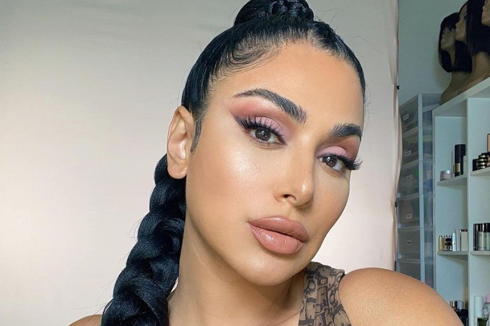 O celebră influenceriță a dat cărțile pe față! Ani de zile și-a ...