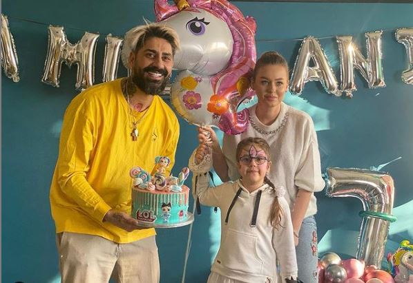 Fiica lui Connect-R, discriminată de colegii de grădiniță: ”Îi explic ...