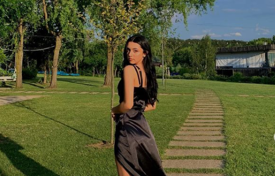 Miruna, fiica lui Sorin Bontea, în brațele unui tânăr. Cum s-a ...