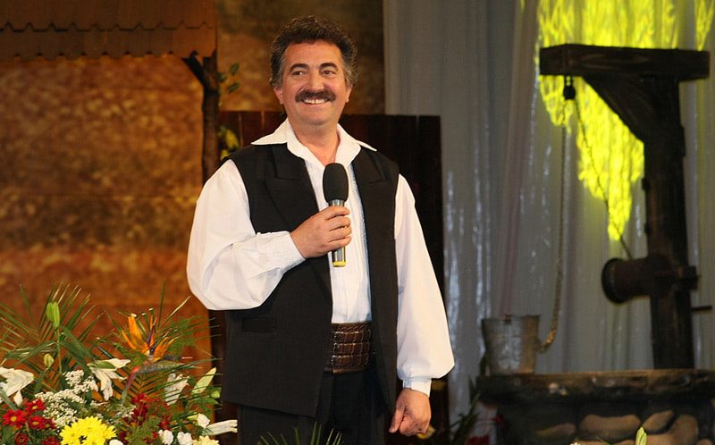 Aşa a strâns avere Petrică Mâţu Stoian! Câţi euro cerea pentru o cântare