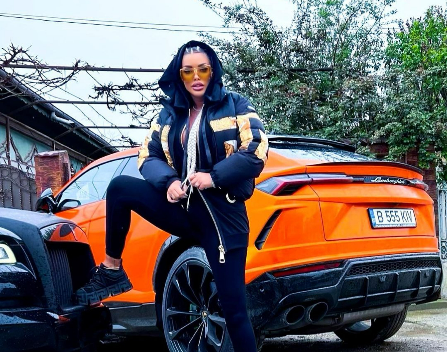 Loredana Chivu a comis-o din nou. Unde și-a parcat blondina bolidul de ...