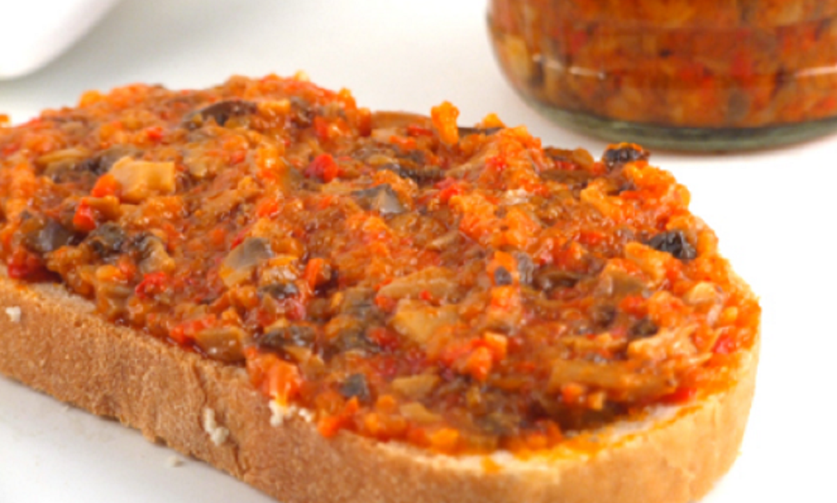 Reţeta de zacuscă fină. Ingredientele secrete pe care le folosea Radu ...