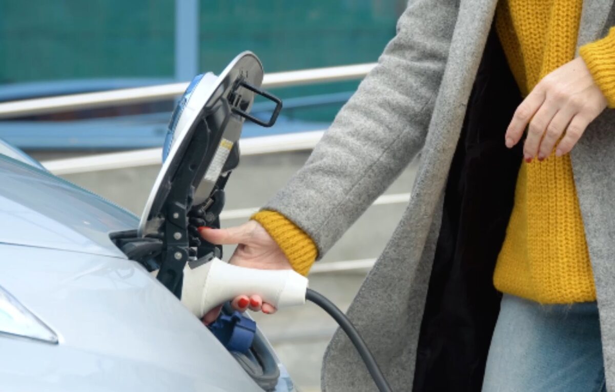 Cât te costă curentul pentru o mașină electrică, în România