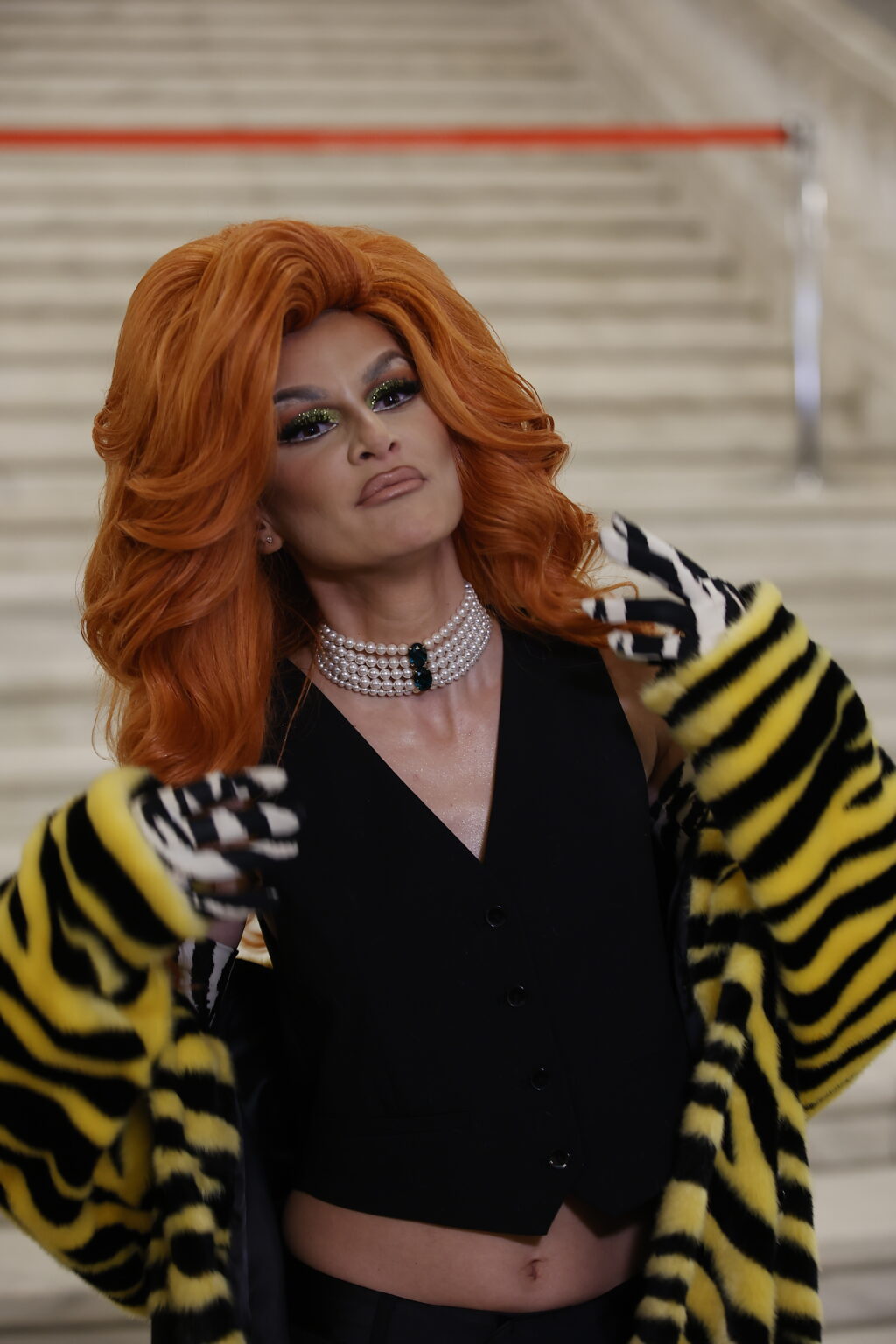 Ruxi Opulenta și-a umplut contul după “Sunt celebru”, dar… Acceptă ...